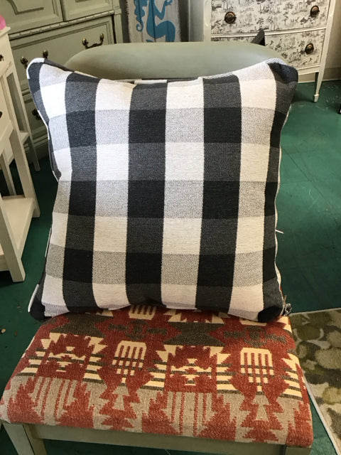 Checker Pattern Pillows – Consign-it Furniture, LLC